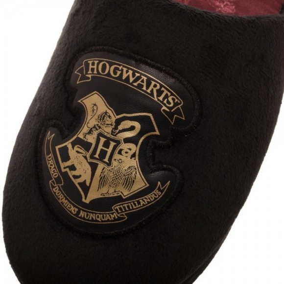 Bioworld | Shoes | Harry Potter Hogwarts School Crest Slippers Slides ...